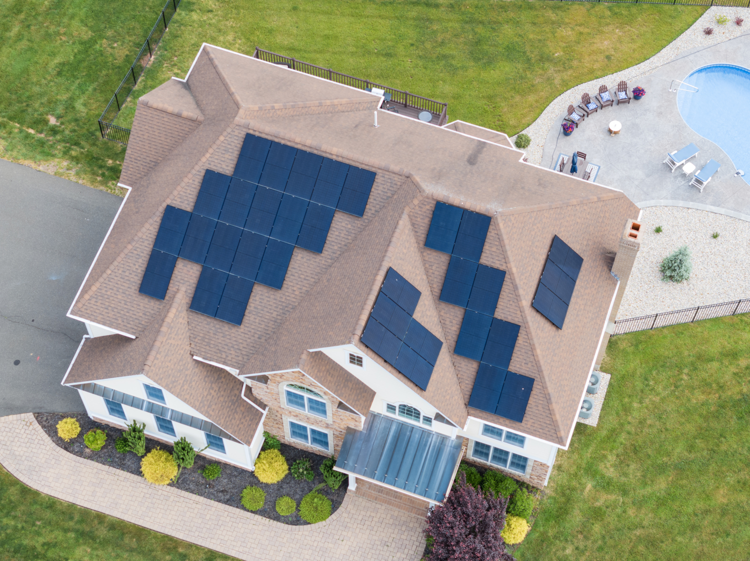 Denise and Doug are enjoying their newly installed solar and battery ...